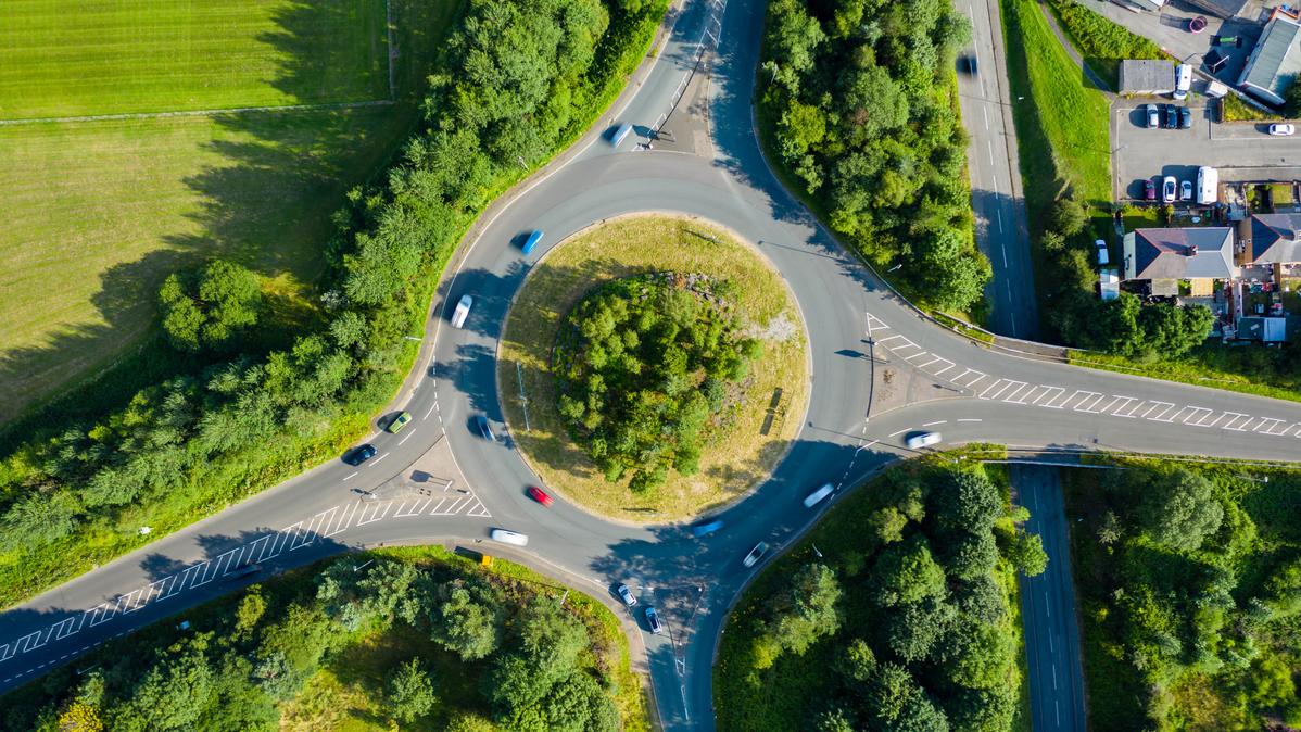 Who Is At Fault In A Roundabout Accident